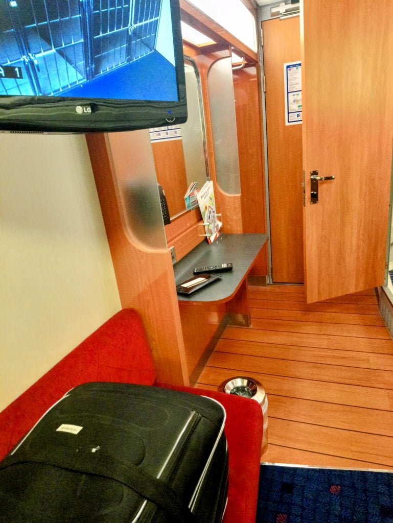 How to Bring Your Pet from the UK to Europe – Stena Line Ferry - Barks ...